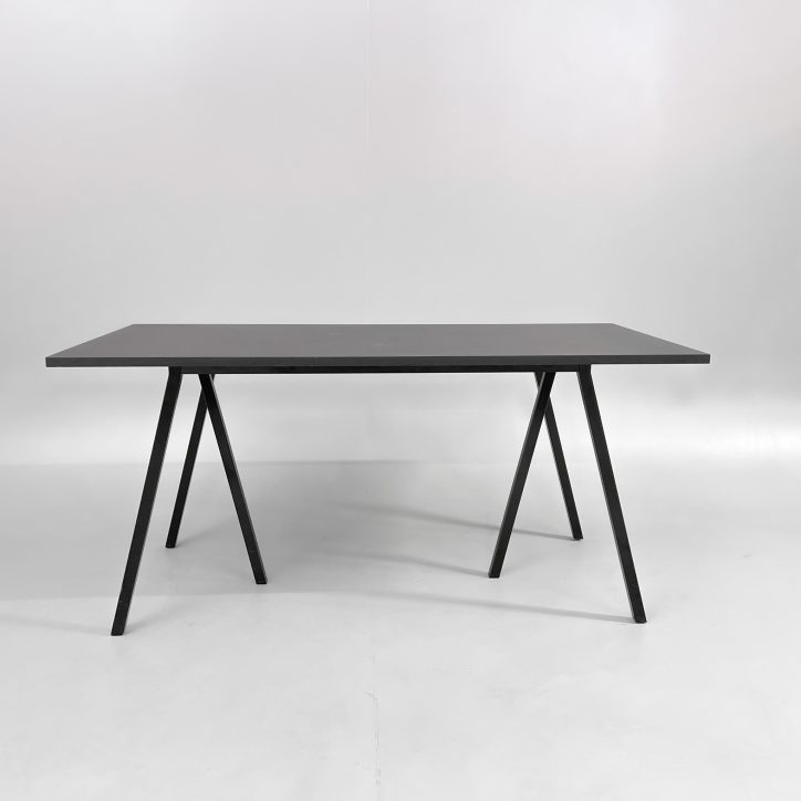 Begagnat konferensbord HAY Loop Stand Table - Rekomo