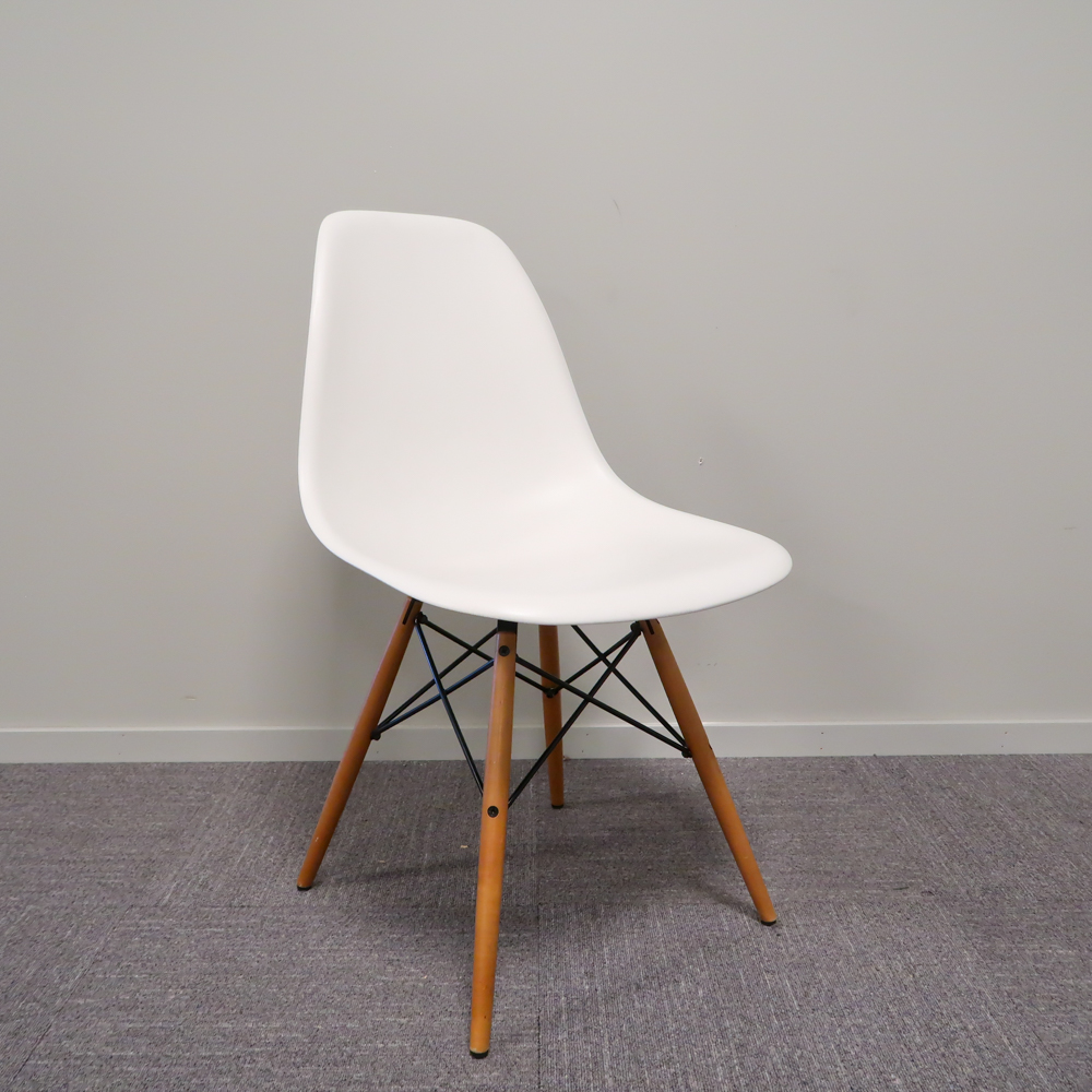 Caféstol Eames PSC DSW - Rekomo.se