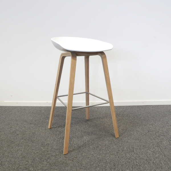 Barstol Hay AAS32 ABOUT A STOOL vit/ek - Rekomo.se