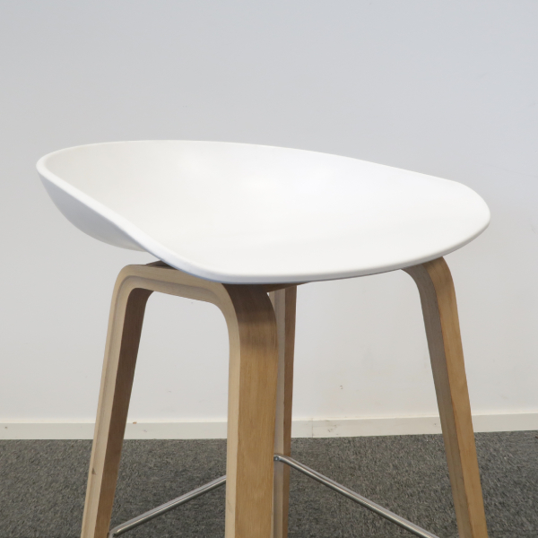 Barstol Hay AAS32 ABOUT A STOOL vit/ek - Rekomo.se