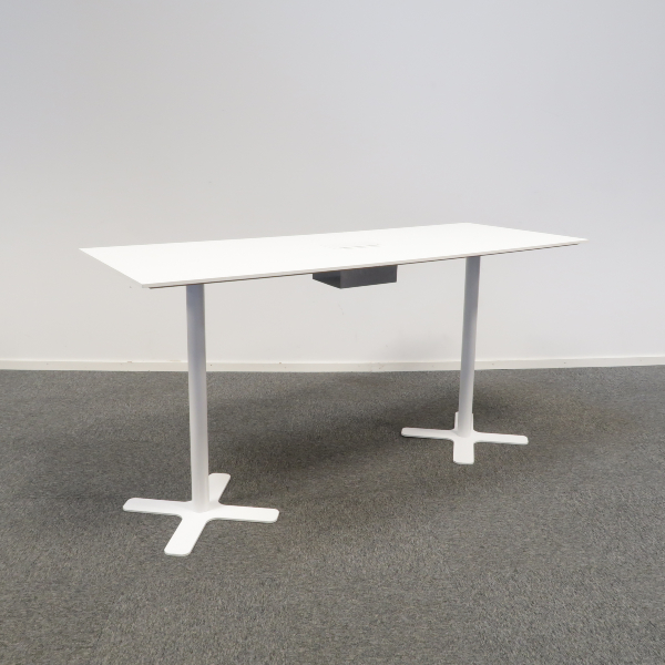 Begagnat barbord 1800x700mm vit - Rekomo.se
