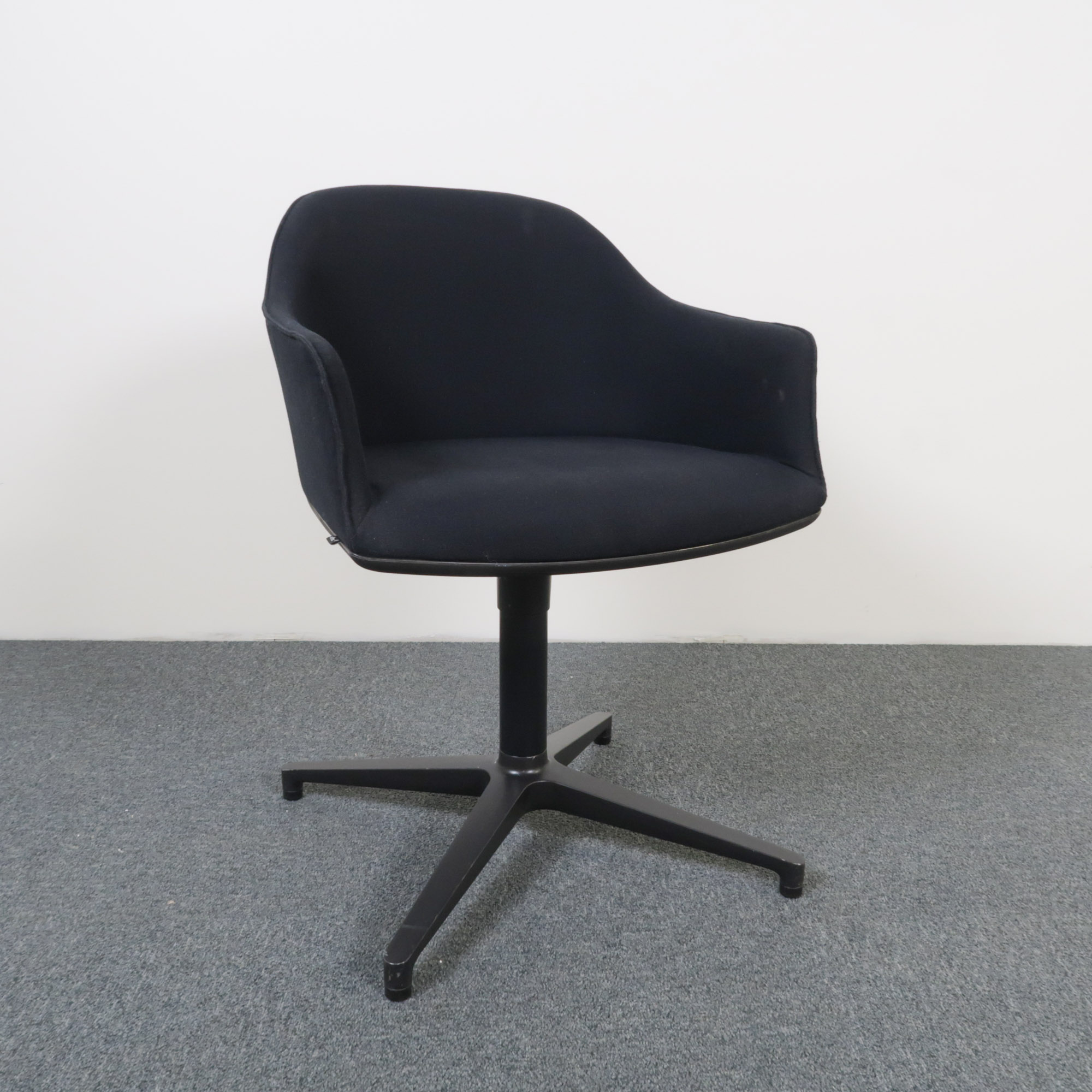 Begagnad stol Vitra Softshell - Rekomo.se