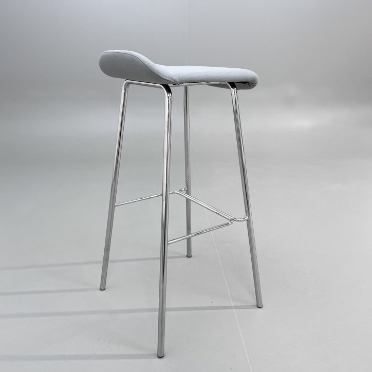 Begagnad barstol Feather stool från Edsbyn - Rekomo.se