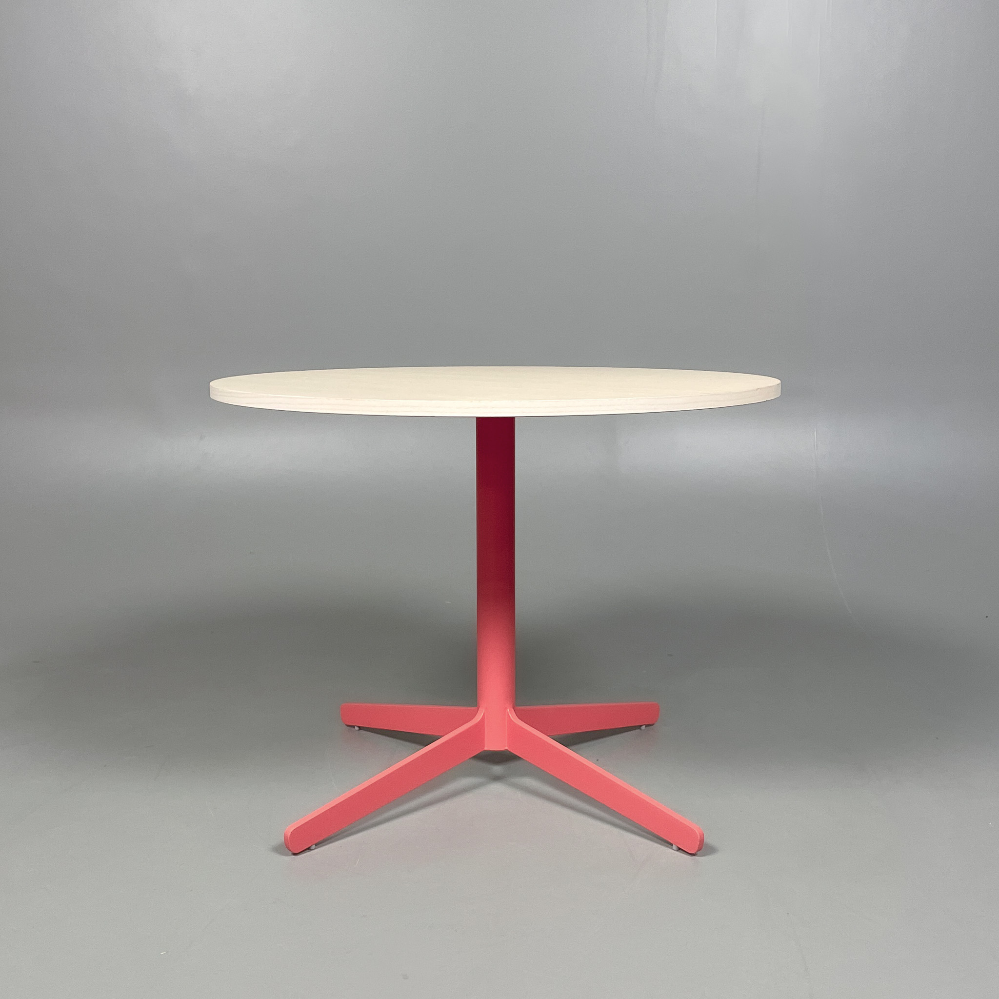 Begagnat soffbord från Edsbyn, modellen Feather - Rekomo.se