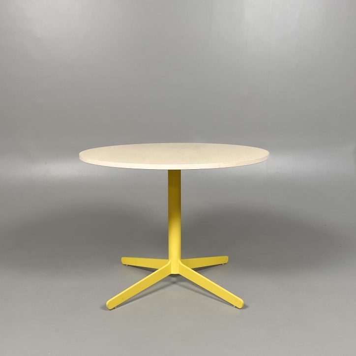 Begagnat soffbord från Edsbyn, modellen Feather - Rekomo.se