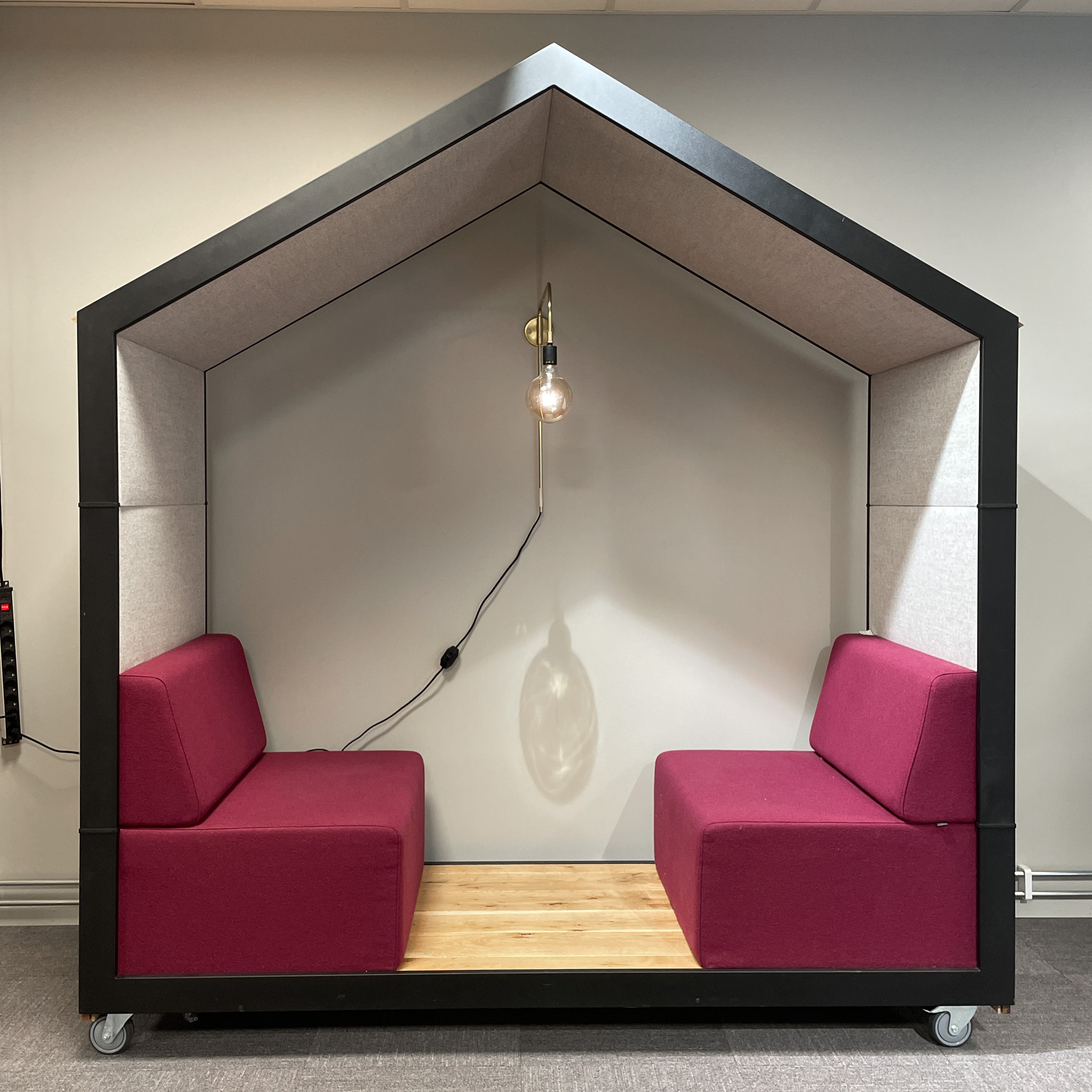 Begagnat tyst rum Bejot Treehouse - Rekomo.se