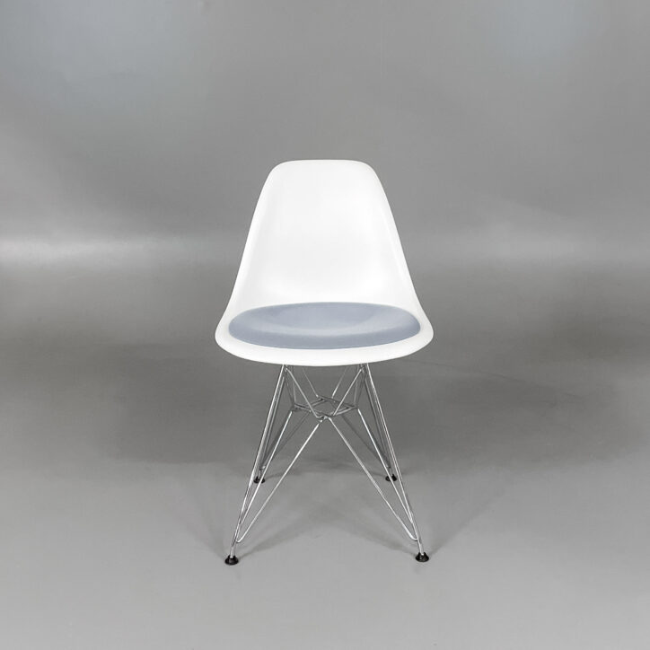 Begagnad stol Vitra Eames Plastic Chair DSR - Rekomo.se