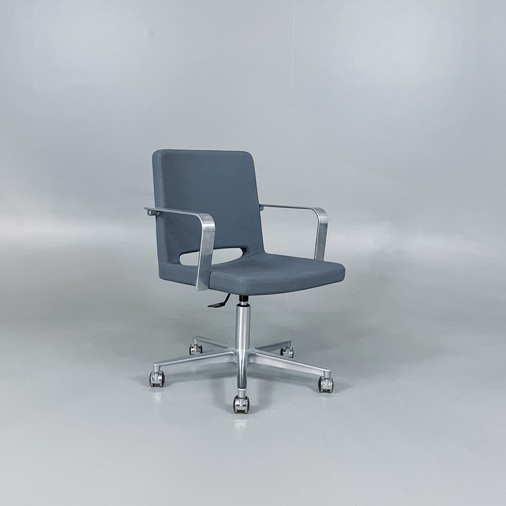 Begagnad konferensstol från Martela, modell SoftX - Rekomo