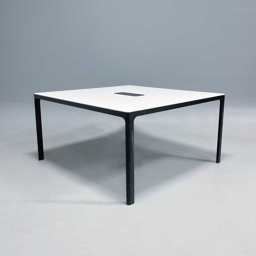 Begagnat konferensbord IKEA Bekant | Rekomo