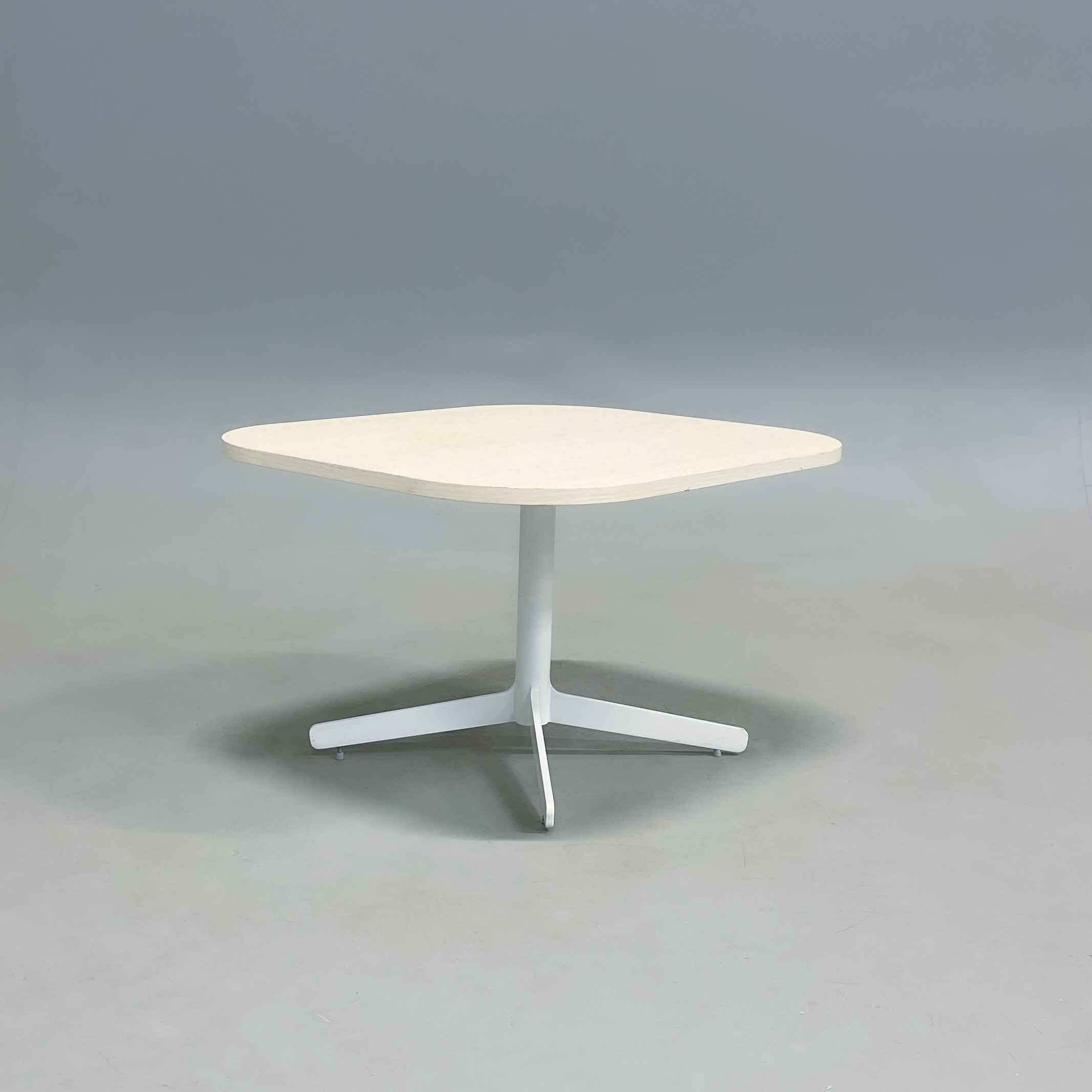 Begagnat soffbord Edsbyn Feather | Rekomo