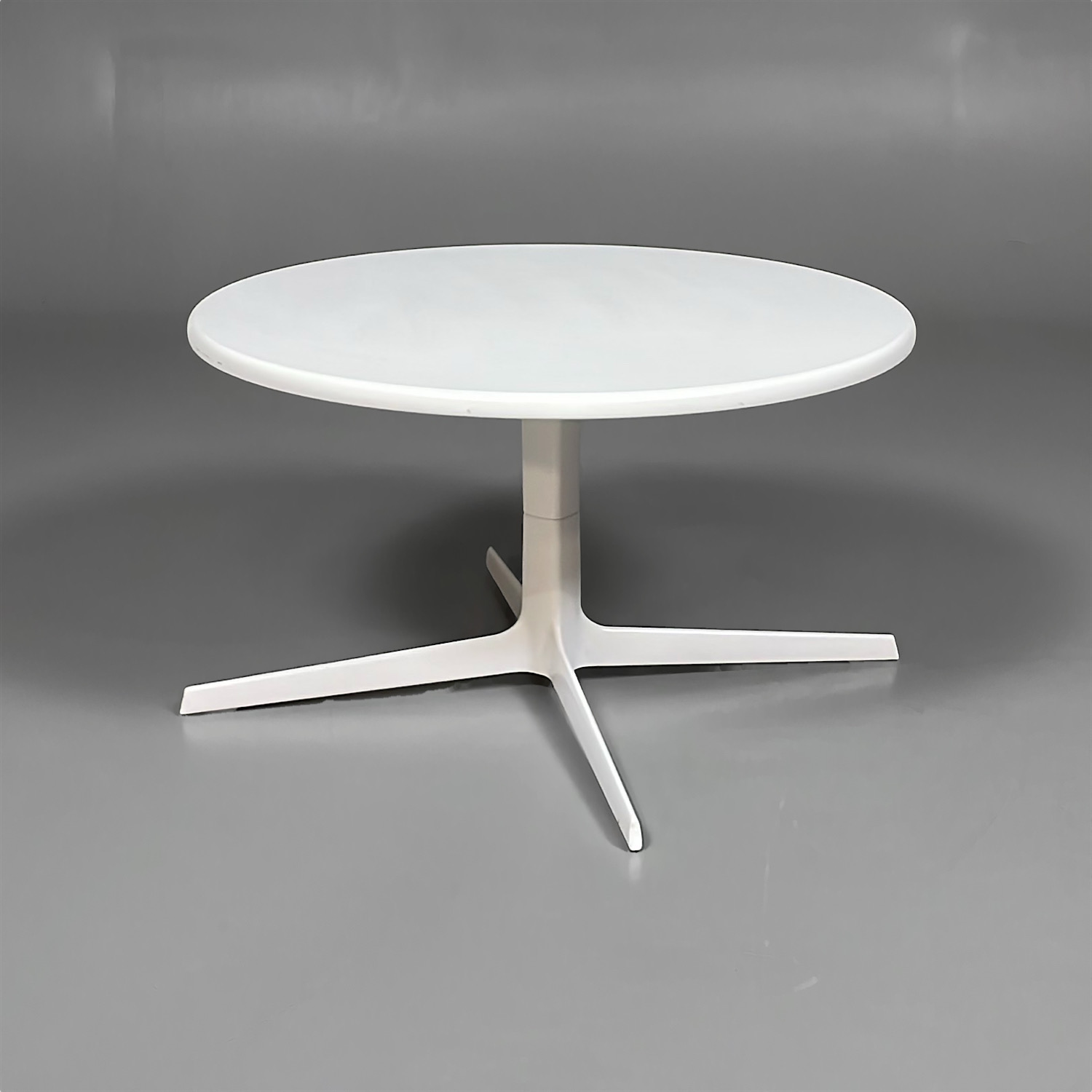 Begagnat Soffbord Arper Fred | Rekomo