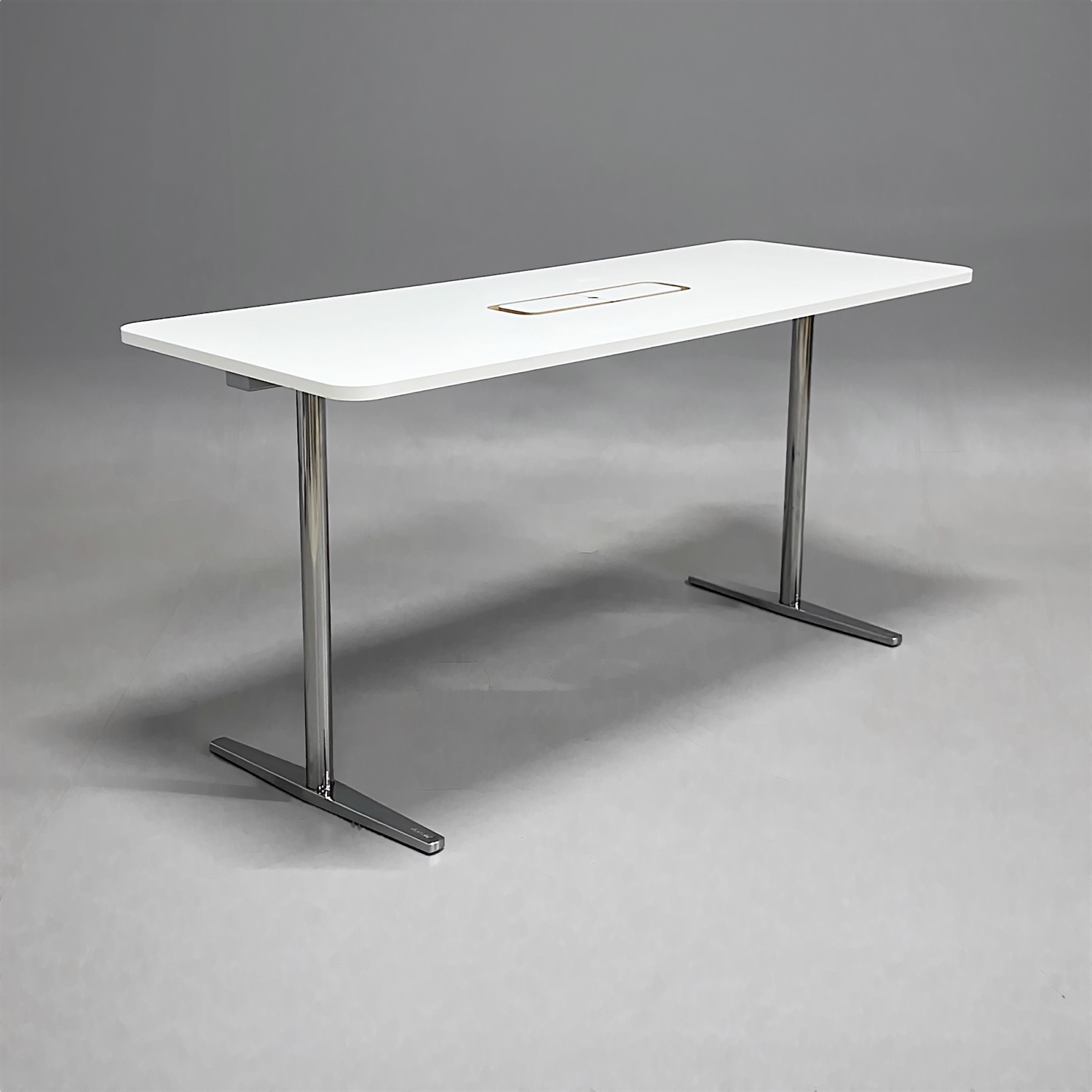 Begagnat Bord Materia Projektbord Centrum | Rekomo