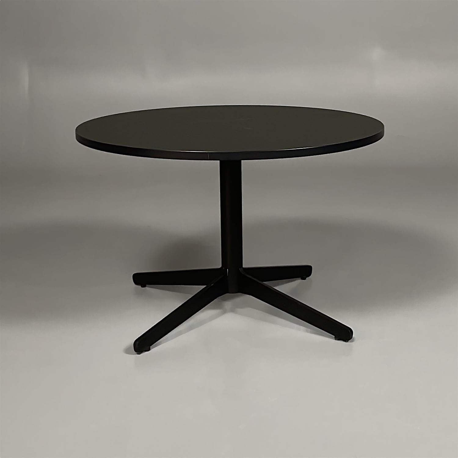 Begagnat soffbord Edsbyn Feather Table | Rekomo