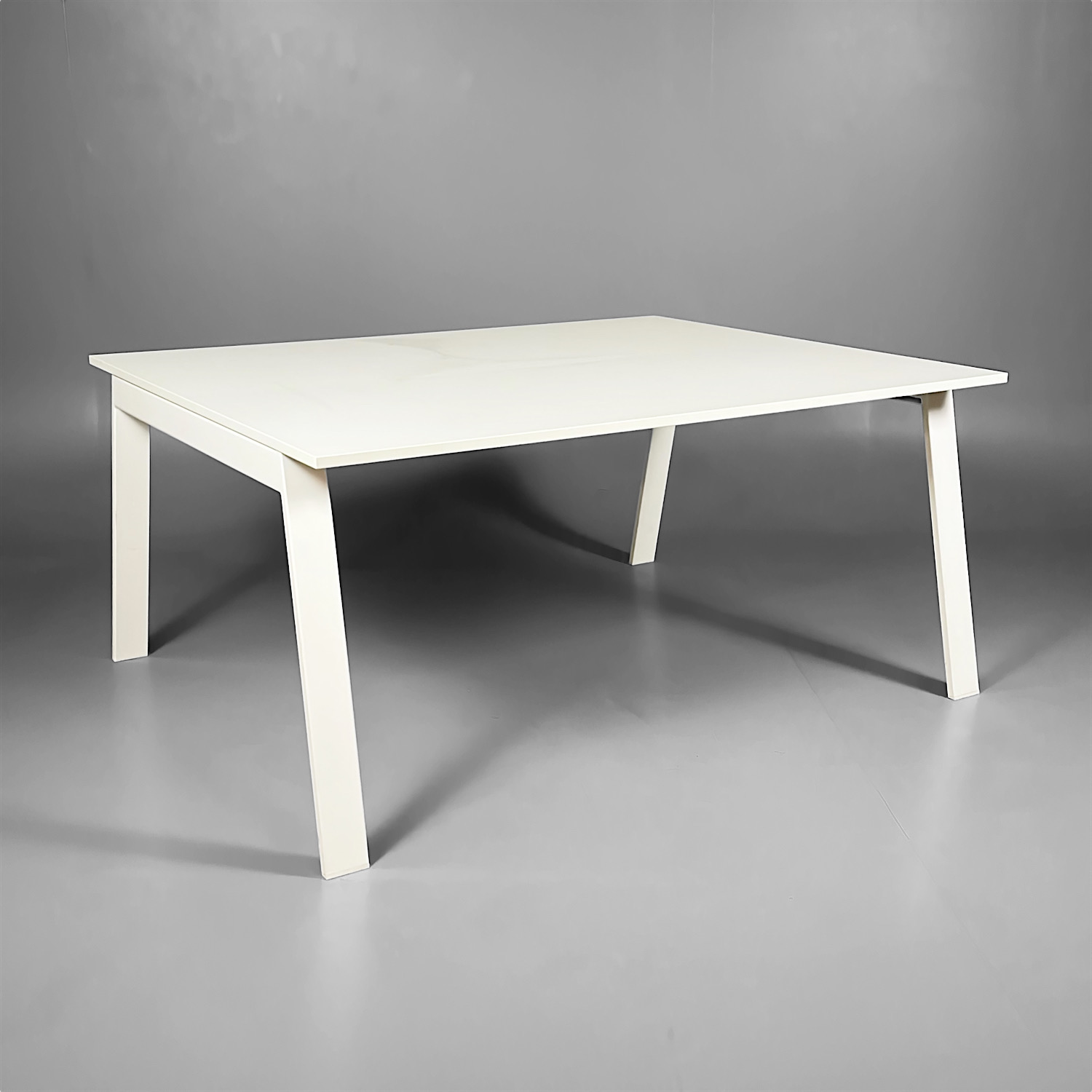 Begagnat Konferensbord Edsbyn Piece | Rekomo