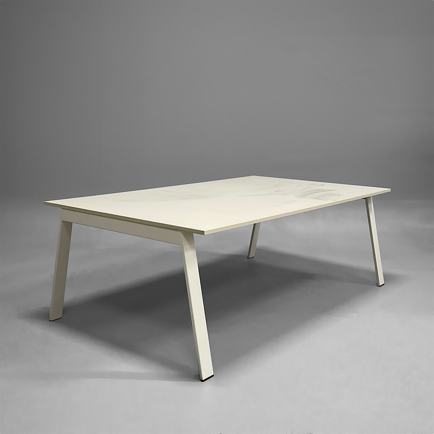 Begagnat konferensbord Edsbyn Piece 2100mm | Rekomo