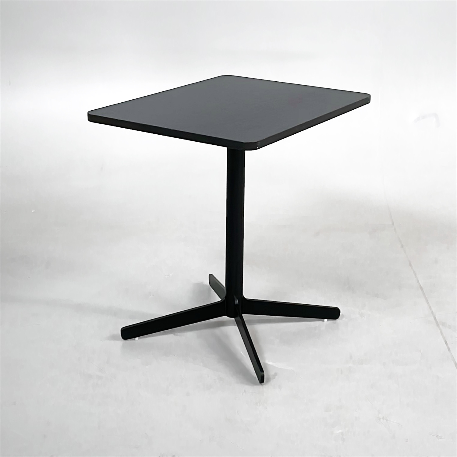 Begagnat Soffbord Edsbyn Feather - Rekomo.se