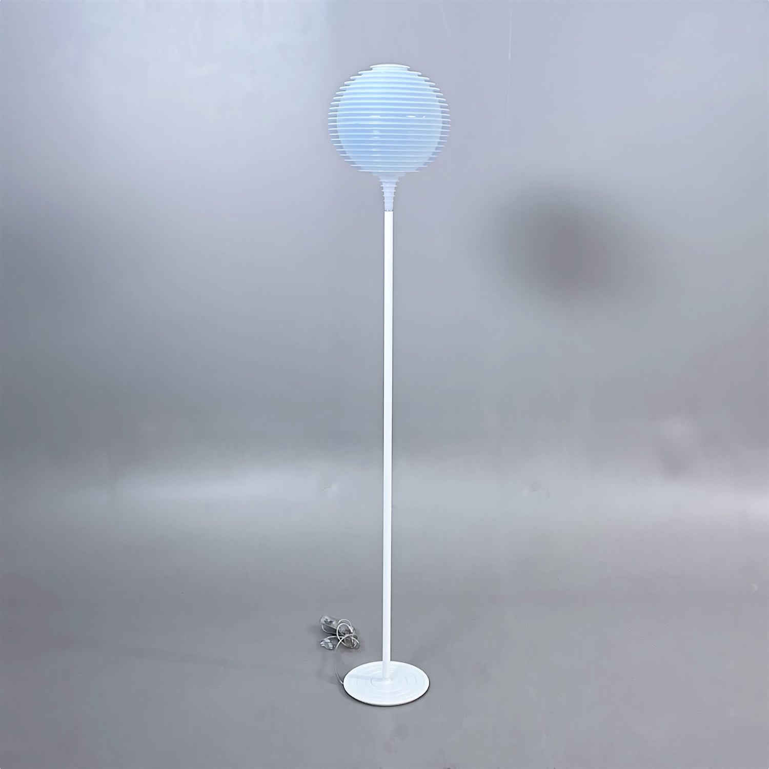 Rotaliana Flow golvlampa - Begagnad | Rekomo